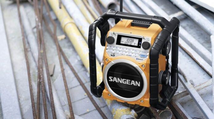 6 Best Jobsite Radios | Reviews+Buyer's Guide