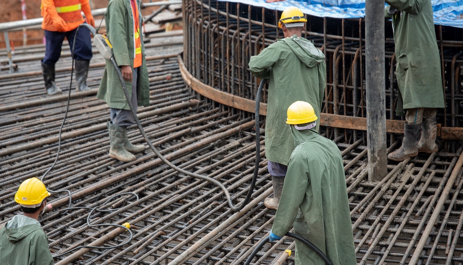 7 Best Concrete Vibrators For Reliable Compaction In Construction Projects