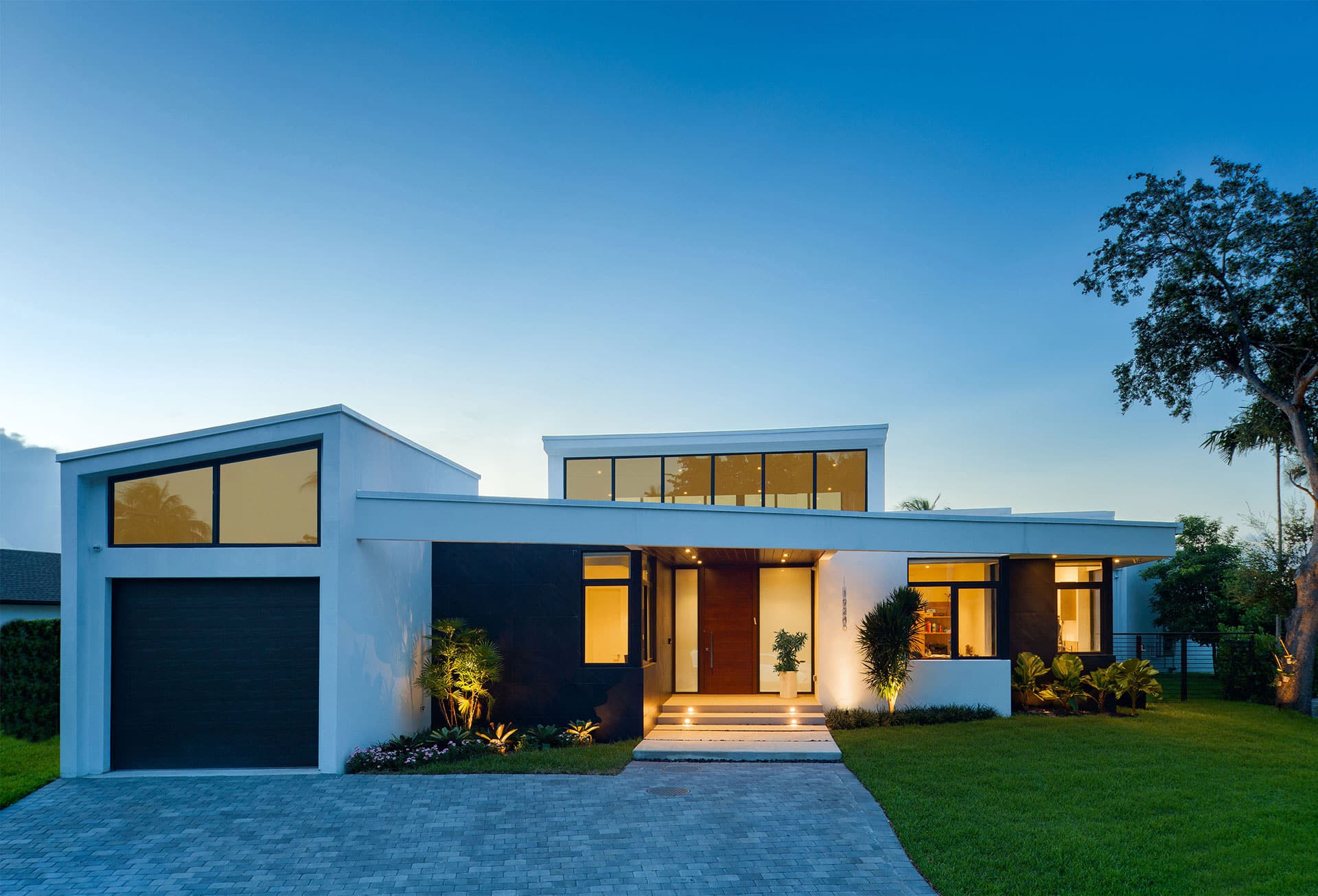 Lake View Residence By SDH Studio Architects In Miami
