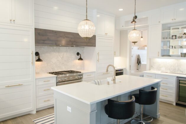 17 Types Of Ceiling Lights: Fixtures, Materials & Design Styles