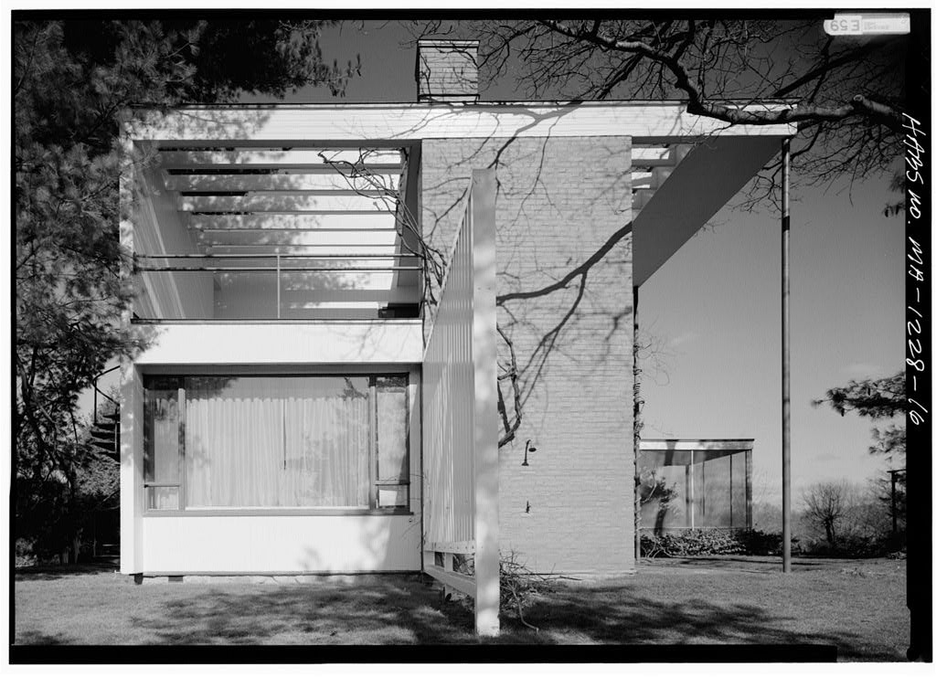 Walter Gropius: Biography, Works, Awards