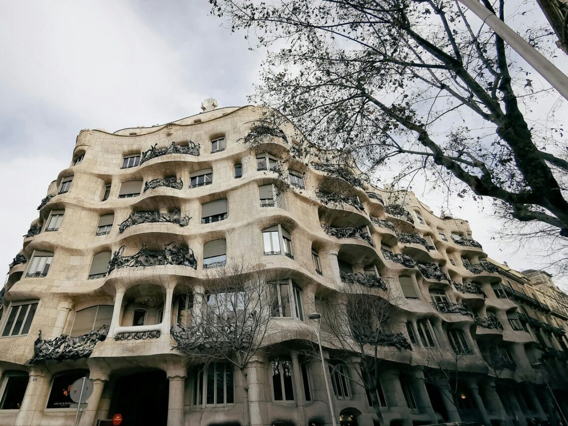 Antoni Gaudi Tosk Architect Antoni Gaudi: The Unorthodox Architect And