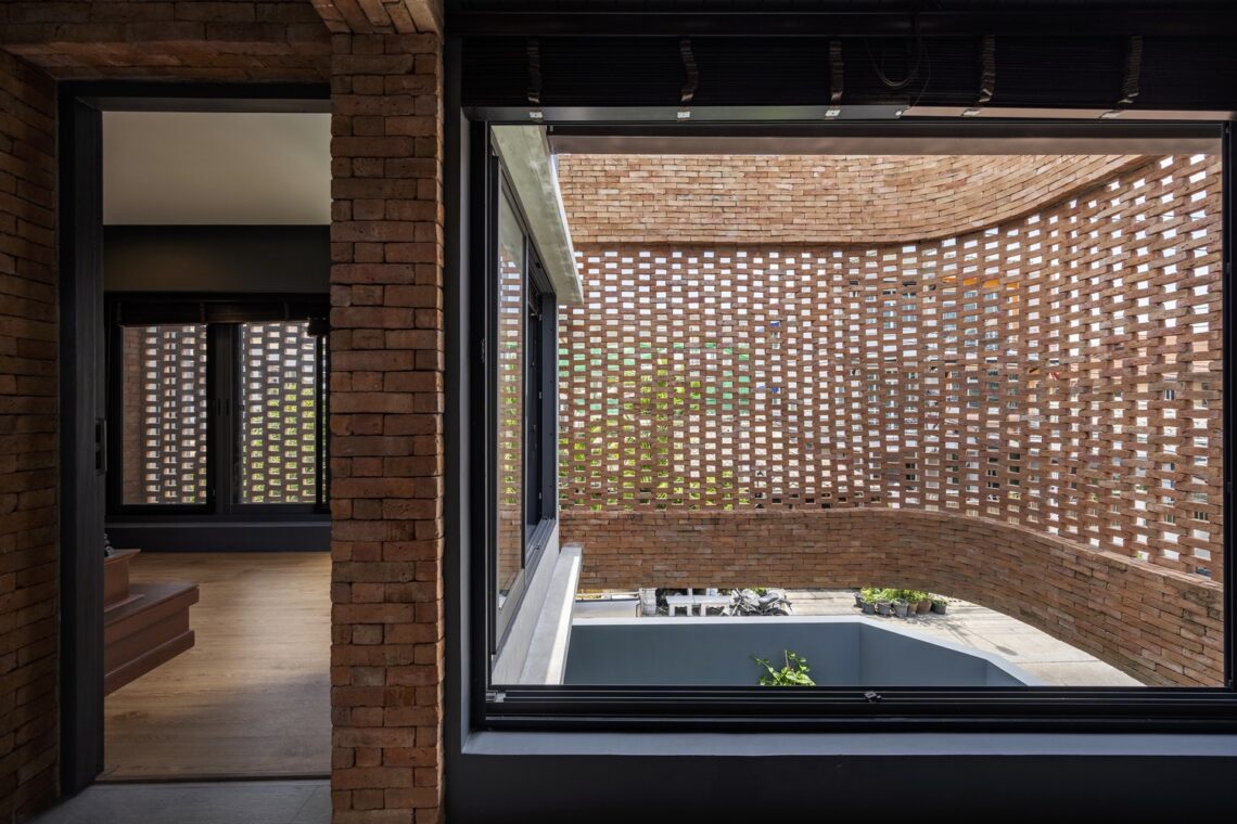 MYJ House / BodinChapa Architects