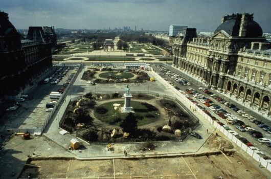 The Louvre Pyramid / I.M.Pei | Classics On Architecture Lab ...