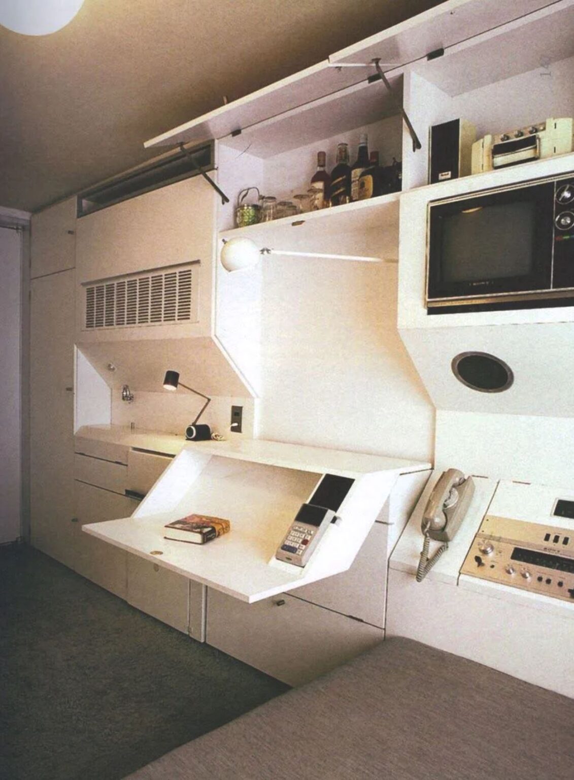 The Nakagin Capsule Tower / Kisho Kurokawa | Classics On Architecture ...