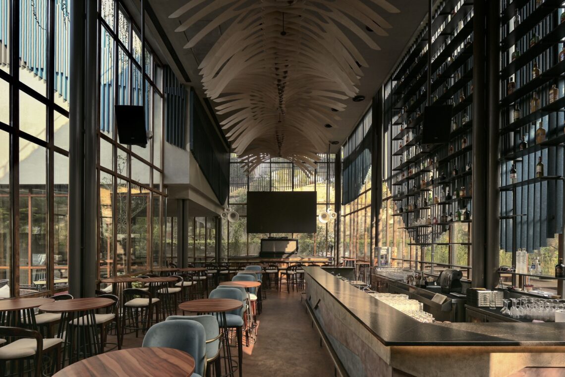 Babylon Bar And Kitchen / 23 Degrees Design Shift
