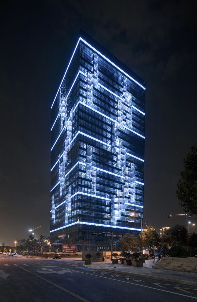 CRYSTAL Office Building / SAKO Architects