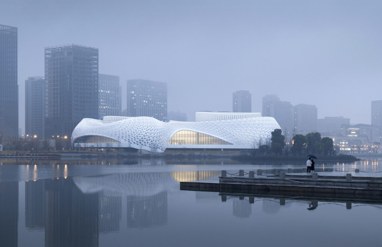 Golden Sands Lake Grand Theater / CCTN Design