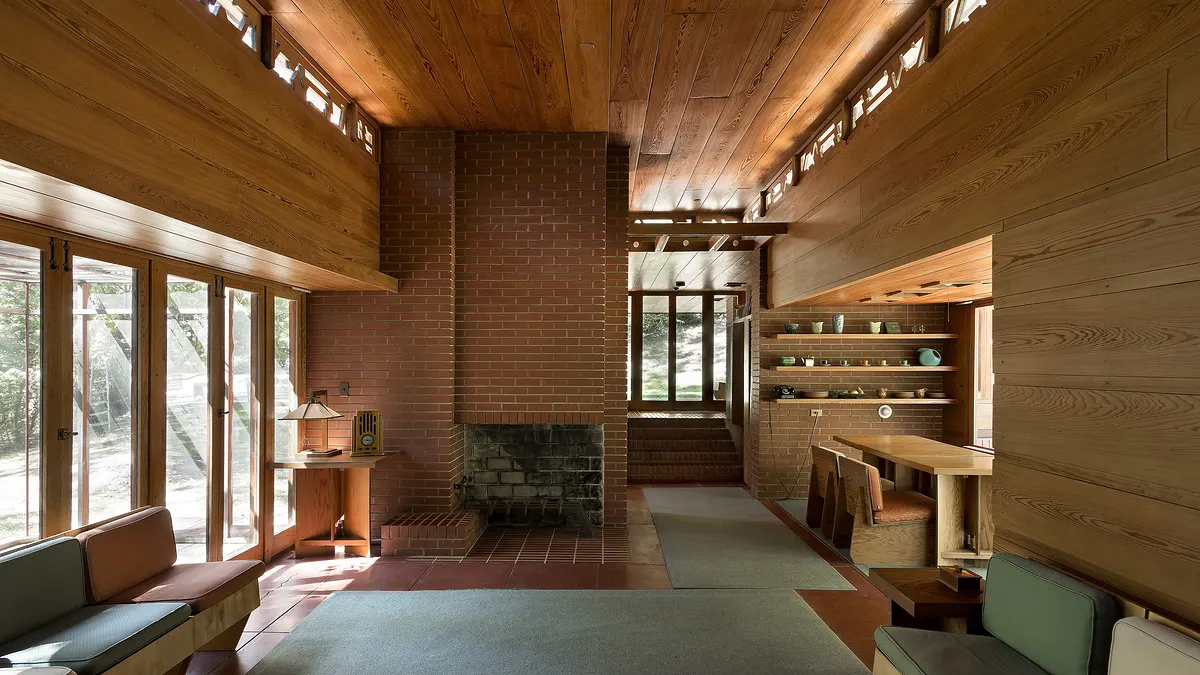 How Frank Lloyd Wright's Usonian Homes Revolutionized Affordable Modernism