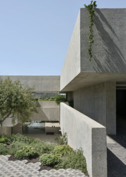 K. Barghouti House / Sahel AlHiyari Architects