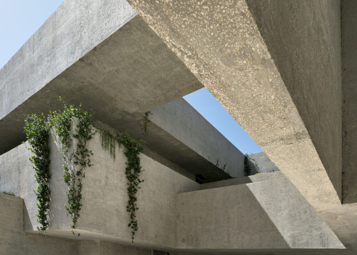 K. Barghouti House / Sahel AlHiyari Architects