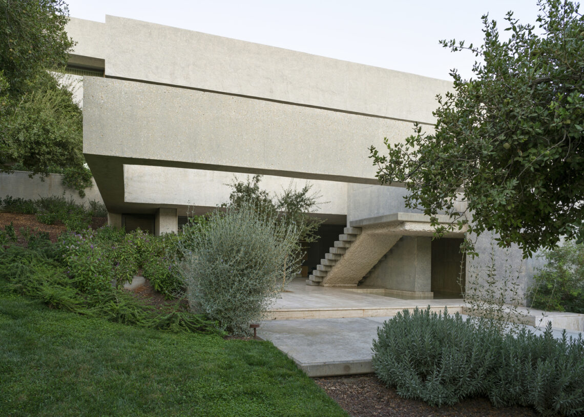 K. Barghouti House / Sahel AlHiyari Architects