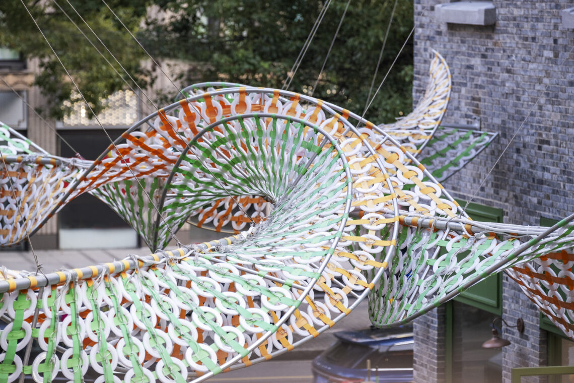 The Weaving Double Helix / HCCH Studio