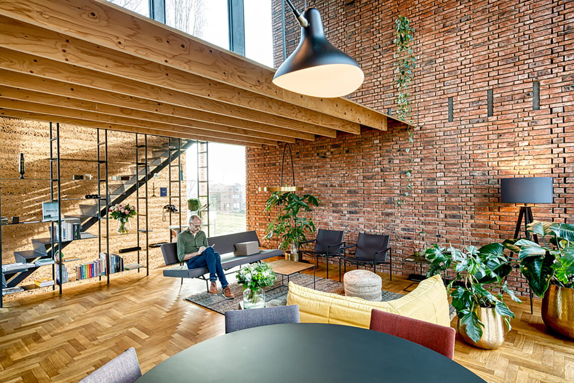 Circular Brick House With Rammed Earth Wall / AST 77 Architecten ...