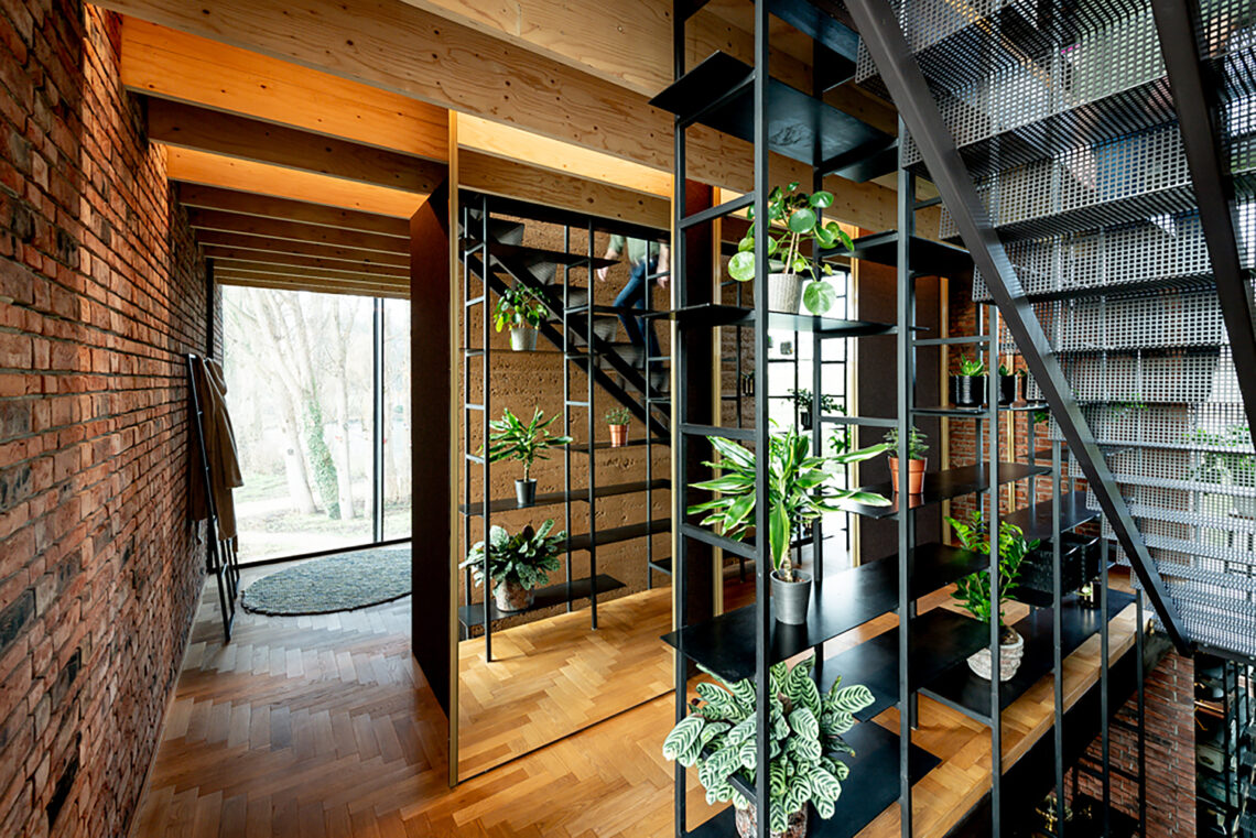 Circular Brick House With Rammed Earth Wall / AST 77 Architecten ...