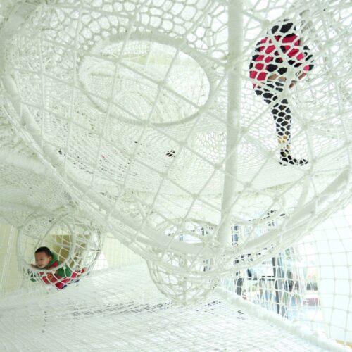 A Walking Box / Unarchitecte