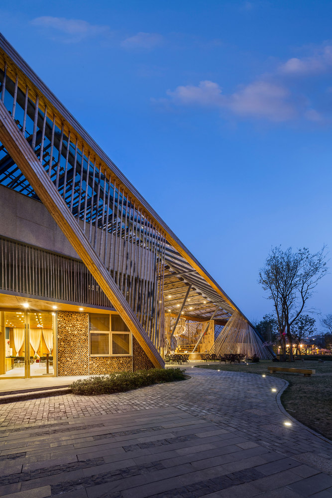 New Pastoralism Lecture Hall / SYN Architects China