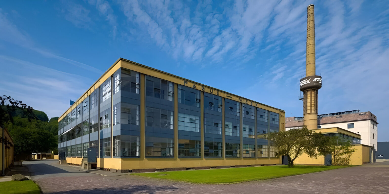 Fagus Factory / Walter Gropius + Adolf Meyer | Classics On Architecture Lab