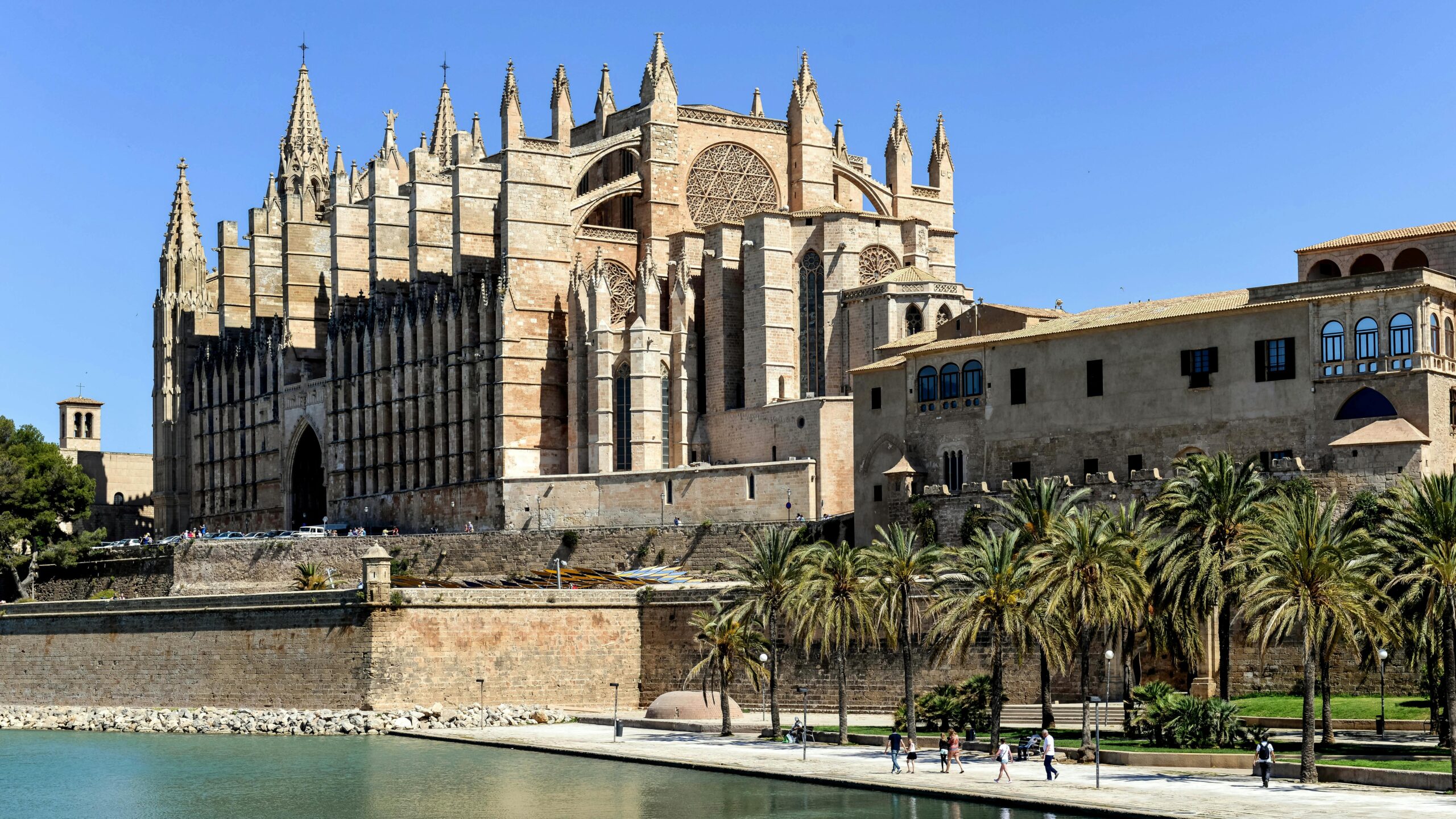 Spain’s Architecture Guide: 15 Architectural Landmarks To Visit In Spain
