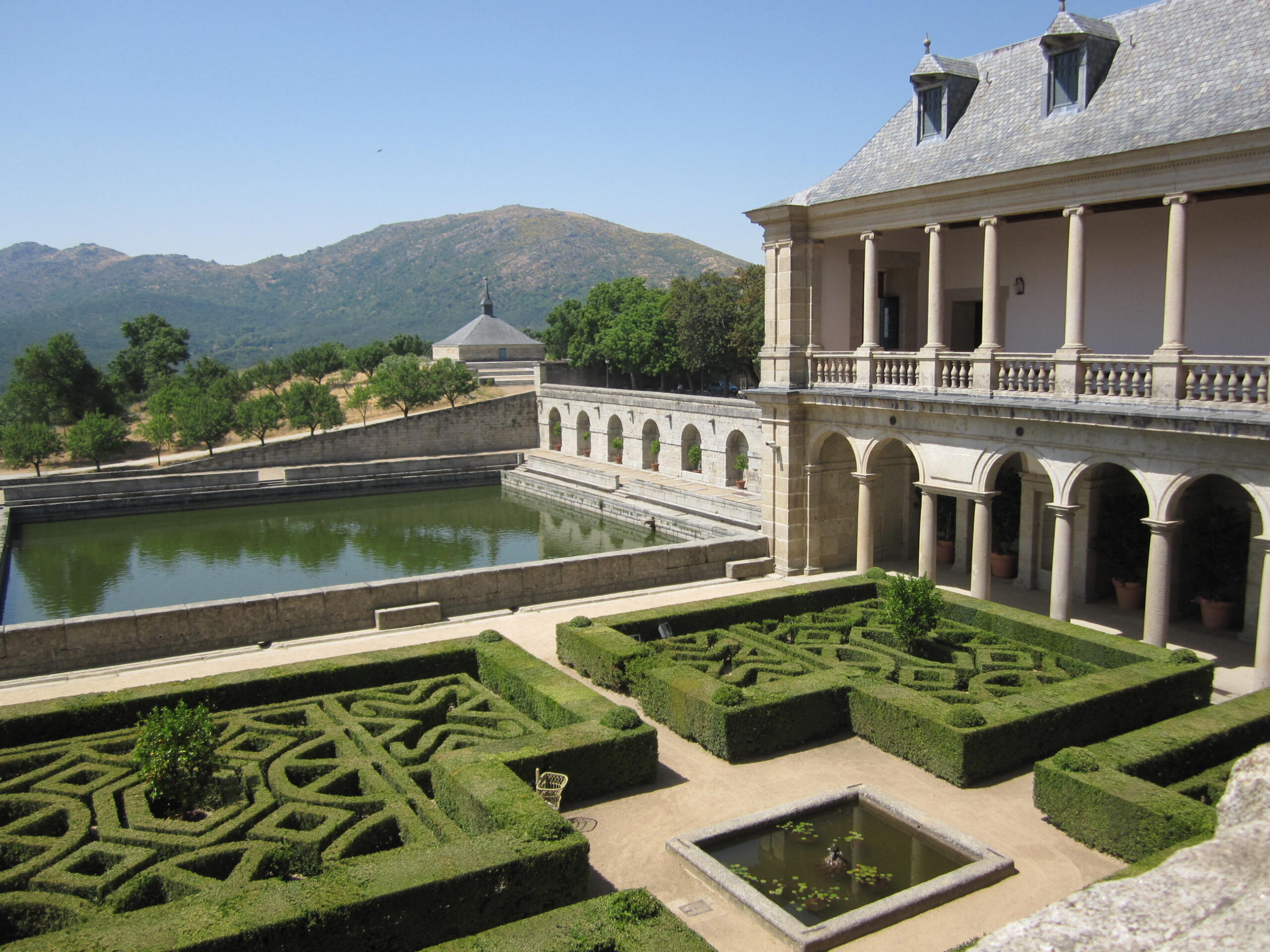 Spain’s Architecture Guide: 15 Architectural Landmarks To Visit In Spain