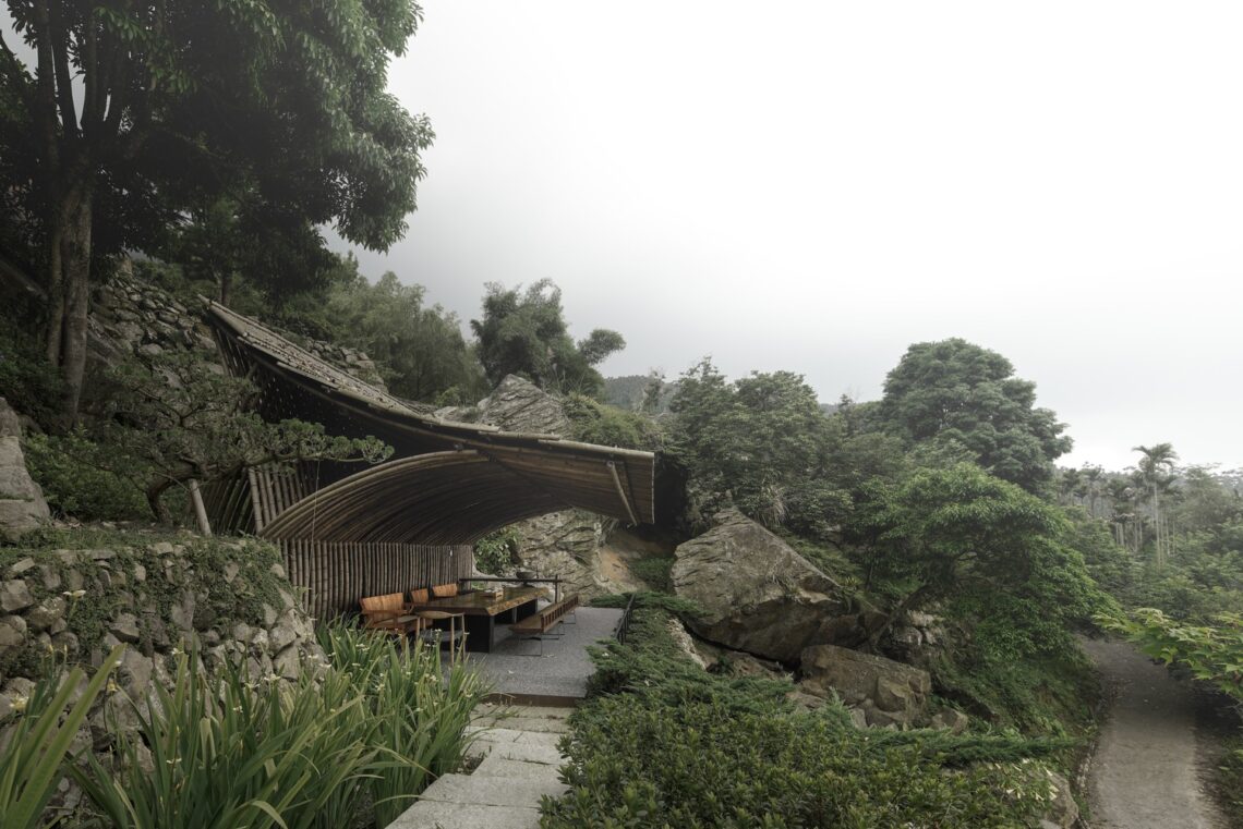 Clear Water Tea House / Behet Bondzio Lin Architekten