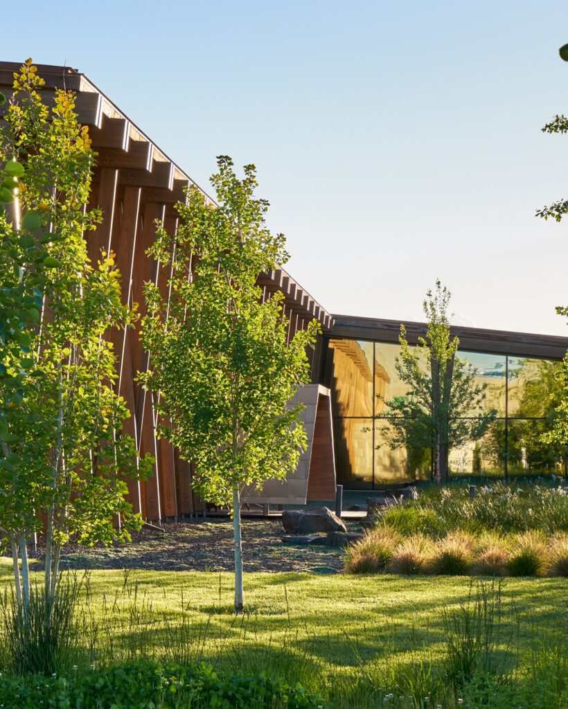 Washington Fruit & Produce Company Headquarters / Graham Baba Architects