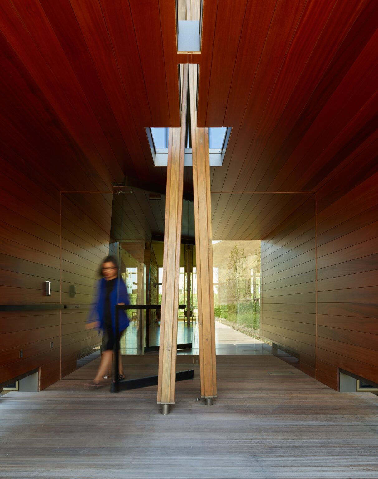 Washington Fruit & Produce Company Headquarters / Graham Baba Architects