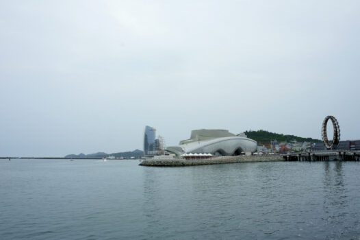 One Ocean Thematic Pavilion EXPO 2012 / SOMA