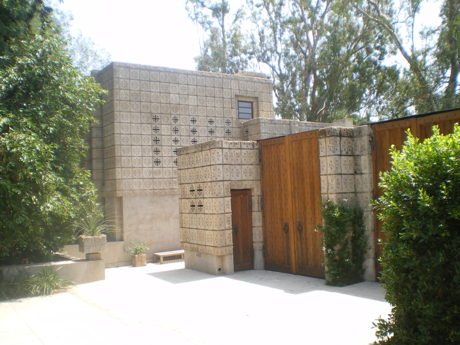 Millard House / Frank Lloyd Wright | Classics On Architecture Lab