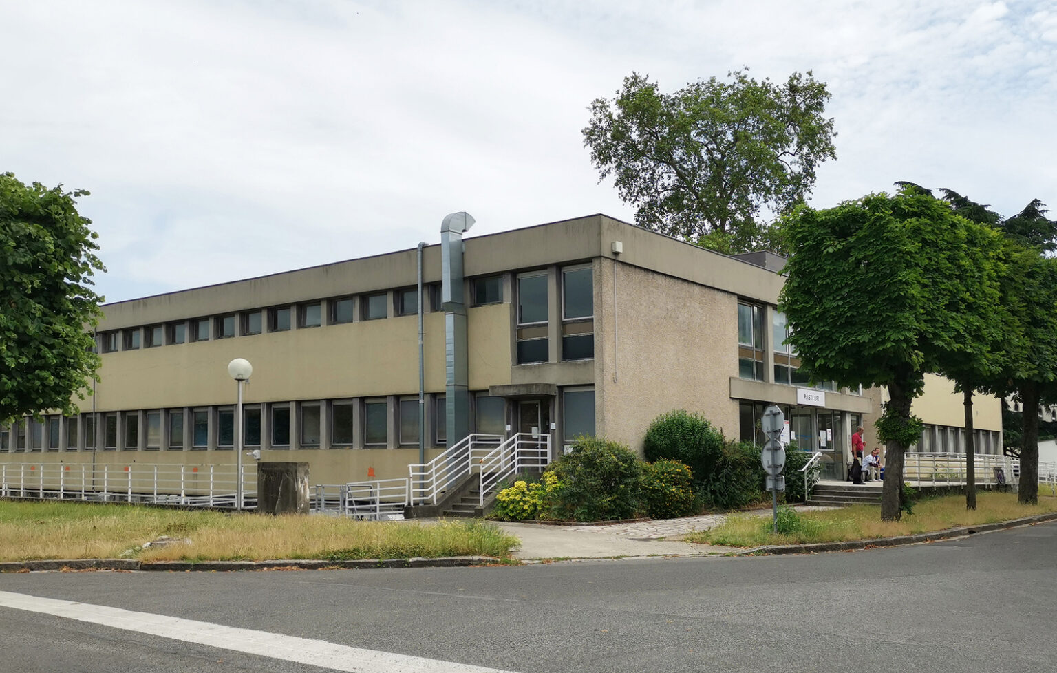 Louis Pasteur Building Transformation Into Autonomy Research Center ...