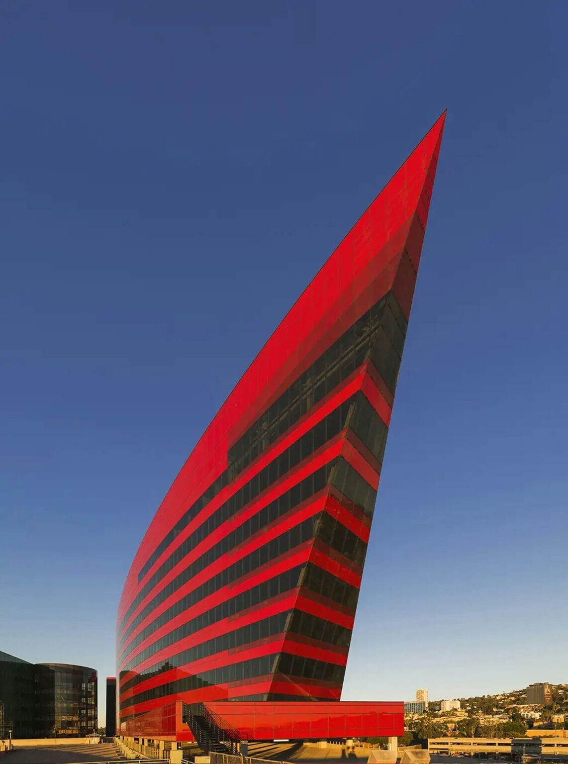 César Pelli: Biography, Works, Awards