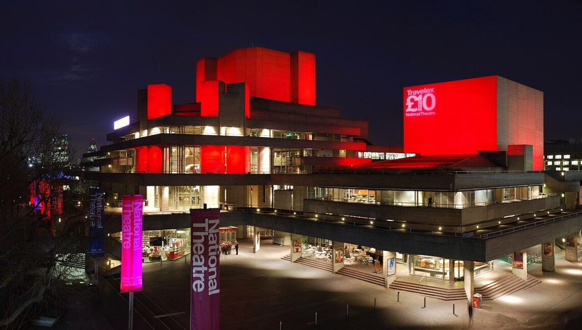 Royal National Theatre / Denys Lasdun | Classics On Architecture Lab