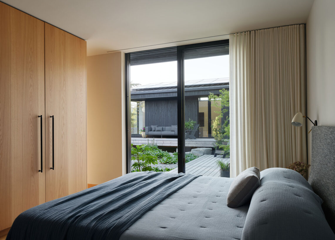 Mr. Belvedere / Linework Architecture