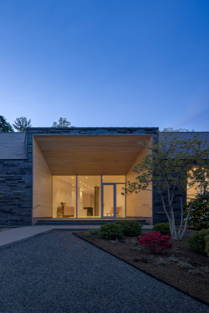 Lakeside Residence / Disbrow Iannuzzi