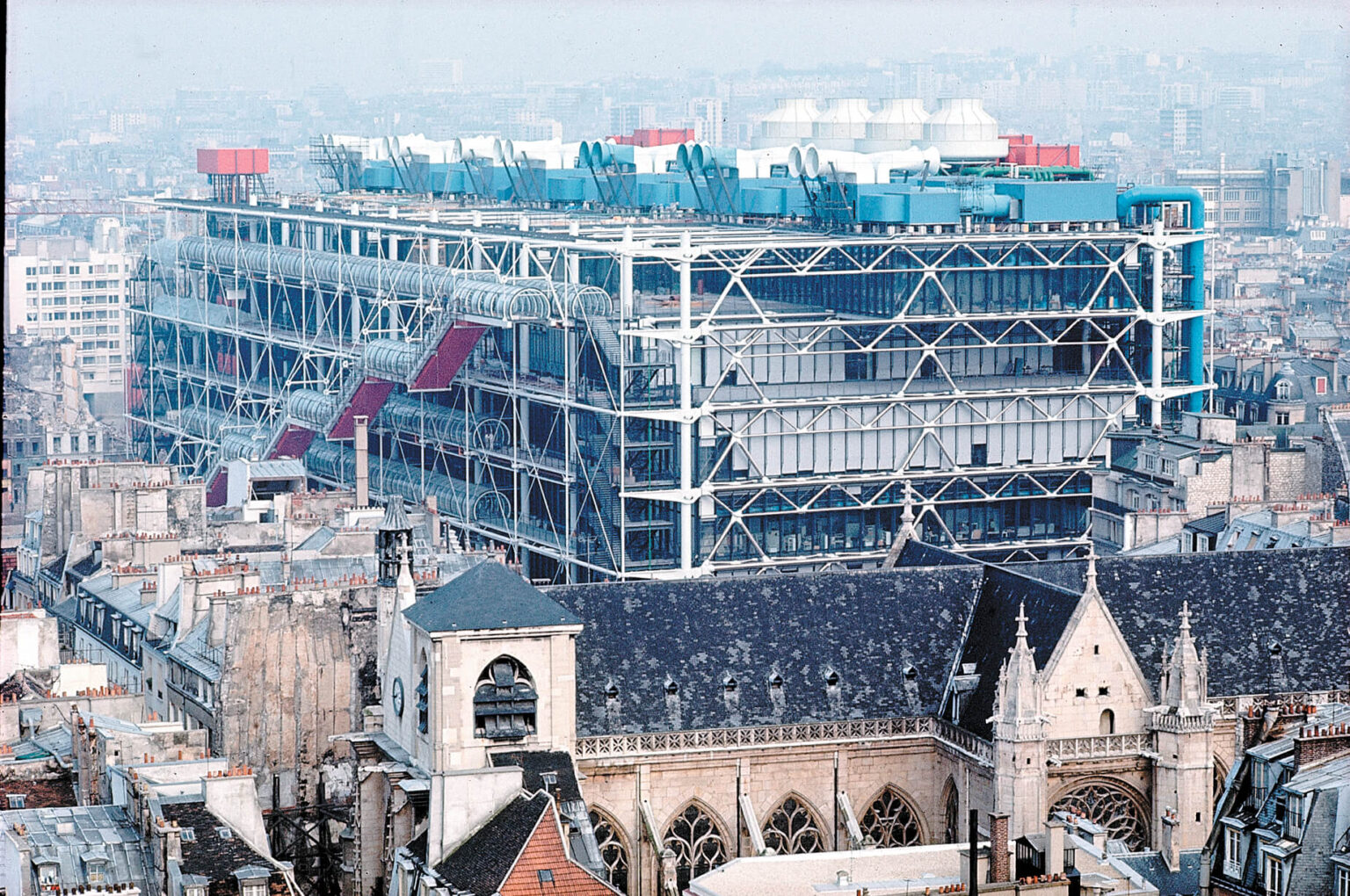 Centre Georges Pompidou / Renzo Piano Building Workshop + Richard ...