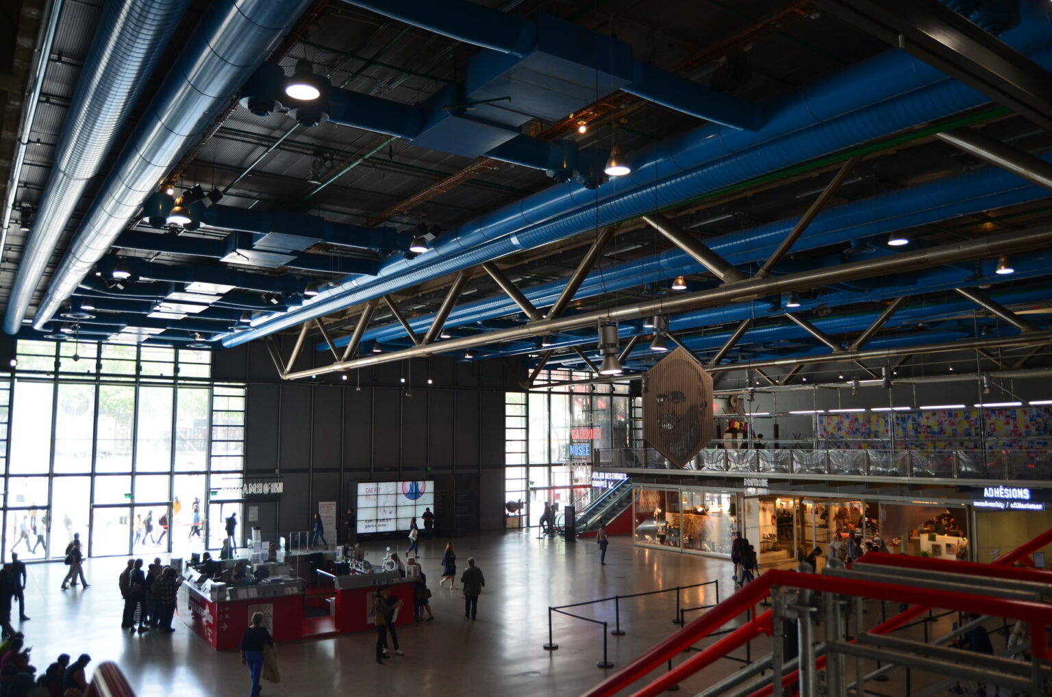 Centre Georges Pompidou / Renzo Piano Building Workshop + Richard ...