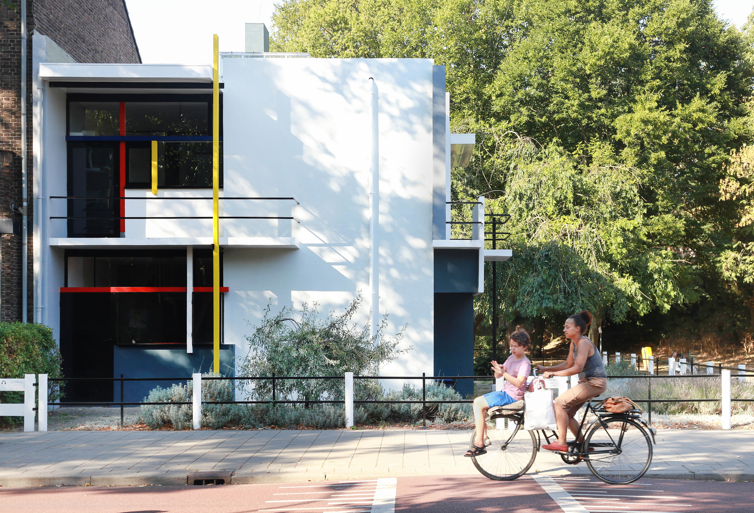 Rietveld Schroder House / Gerrit Rietveld | Classics On Architecture Lab