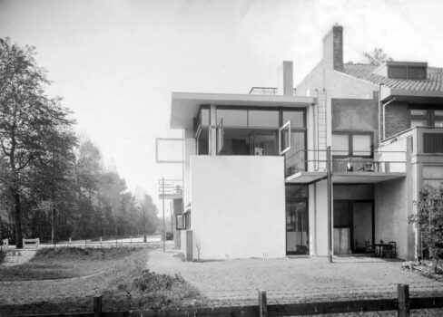 Rietveld Schroder House / Gerrit Rietveld | Classics On Architecture Lab