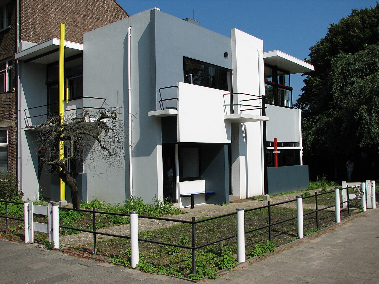 Rietveld Schroder House / Gerrit Rietveld | Classics On Architecture Lab