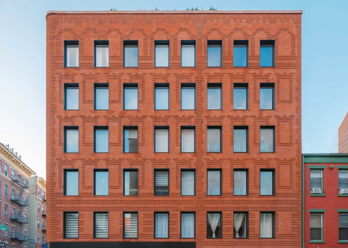 The Grand Mulberry Apartments / Morris Adjmi Architects