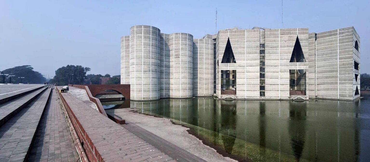National Assembly Building Of Bangladesh / Louis Kahn | Classics On ...