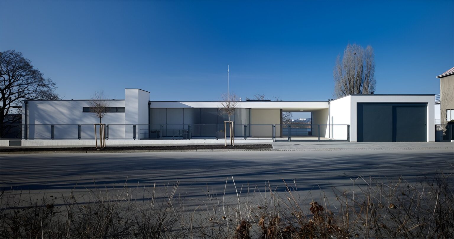 Villa Tugendhat / Mies Van Der Rohe | Classics On Architecture Lab